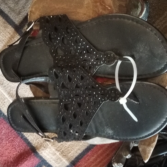 Shoes | 1 Gorgeous Sexy Sequin Black Between Toe Half Inch Heel Soft ...